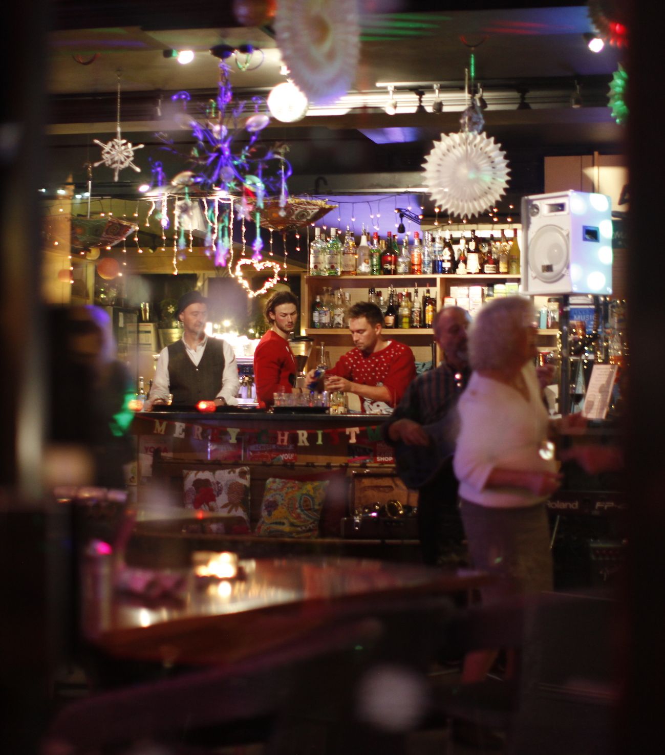 About Us | Hemingways Coffee Shop Haslemere